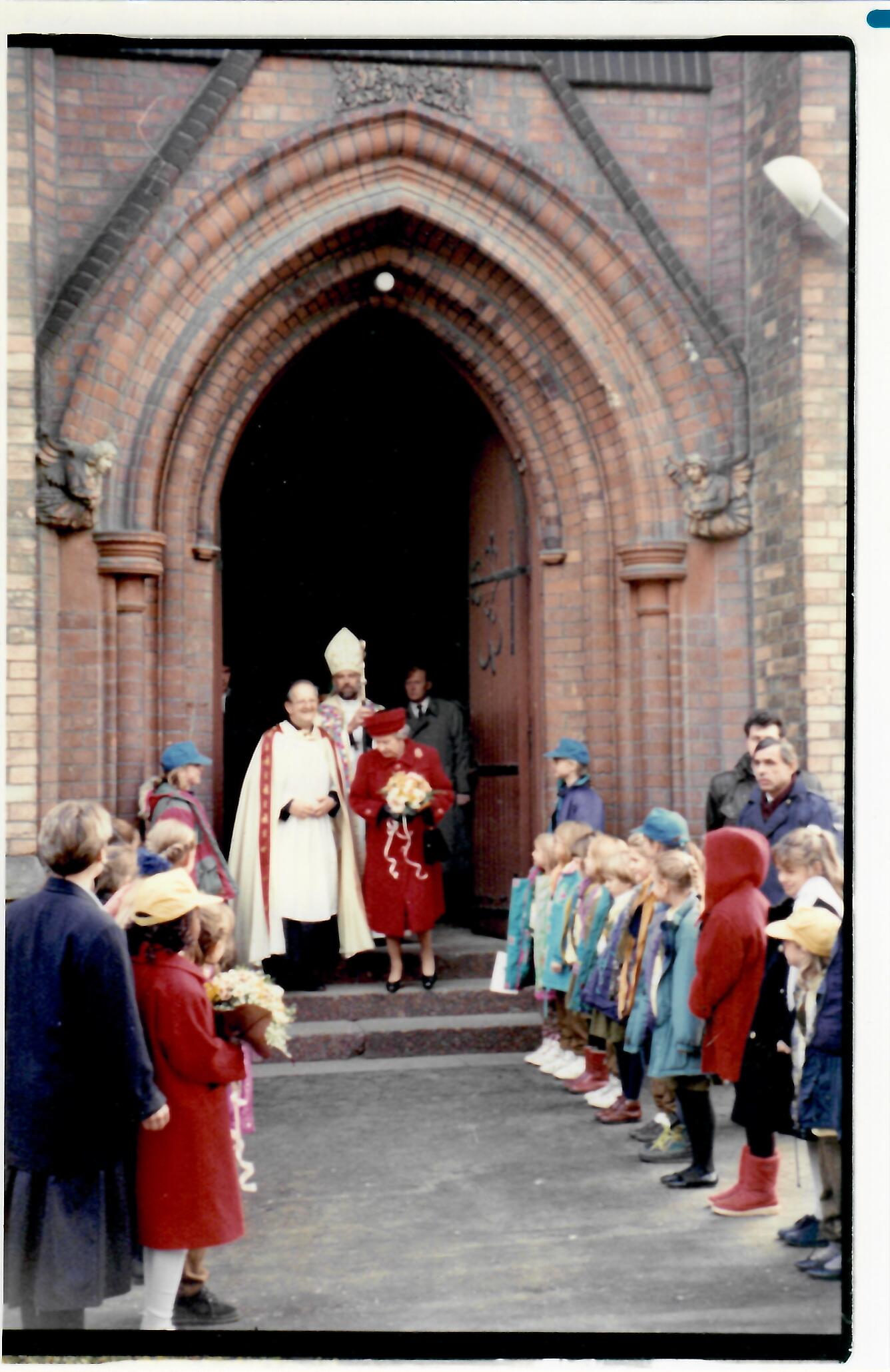 Children Greet Exit – St. Andrew's Anglican Church, Moscow